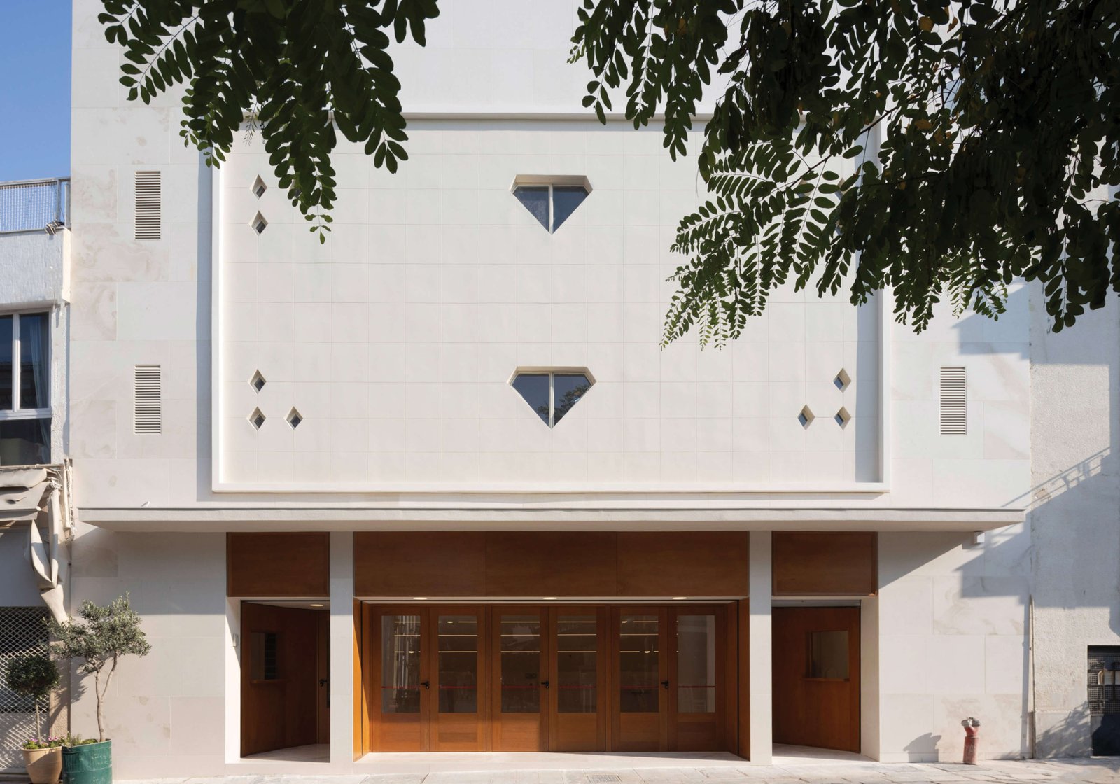 Stelios Foundation Conference Hall - Cine Paris - ANAX